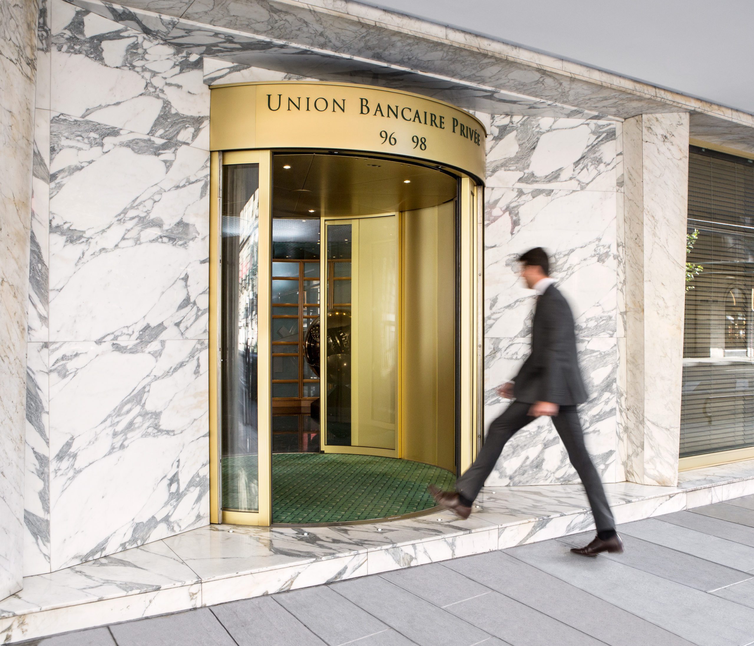 UBP rachète à Société Générale ses banques privées en Suisse et au ...