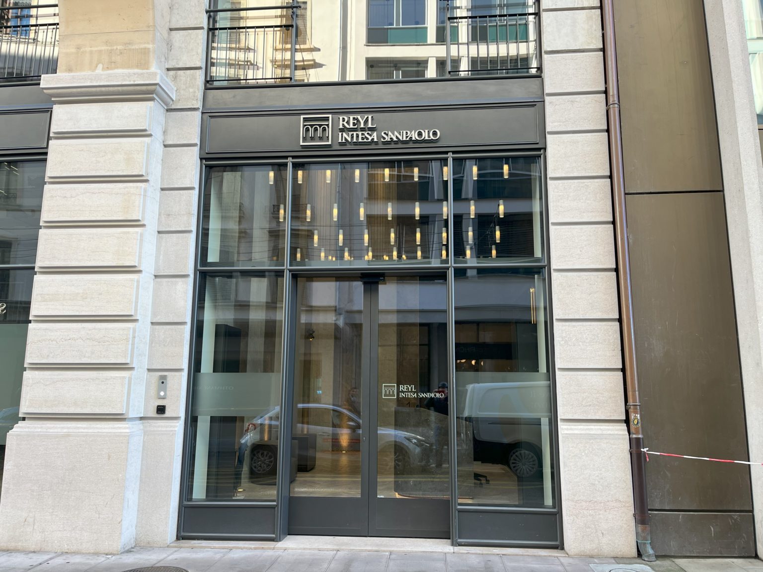 Intesa Sanpaolo reprend 100% de Reyl - Finance Corner